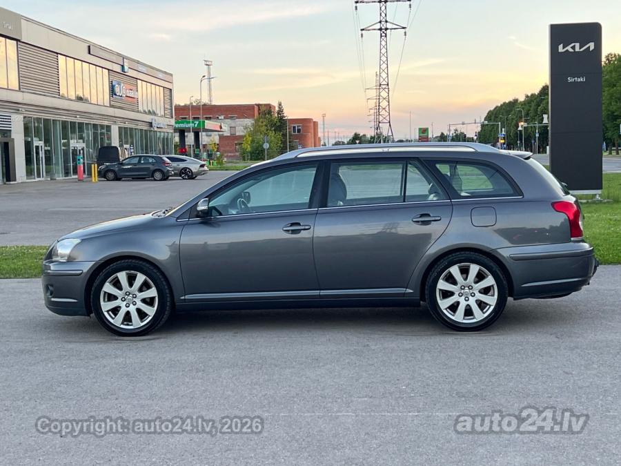 Серый Тойота Авенсис 2008 в Нарва, объемом двигателя 2.00 л и пробегом 315 тыс. км за 1999 €, фото 11 на AUTOMOTO.COM.LV