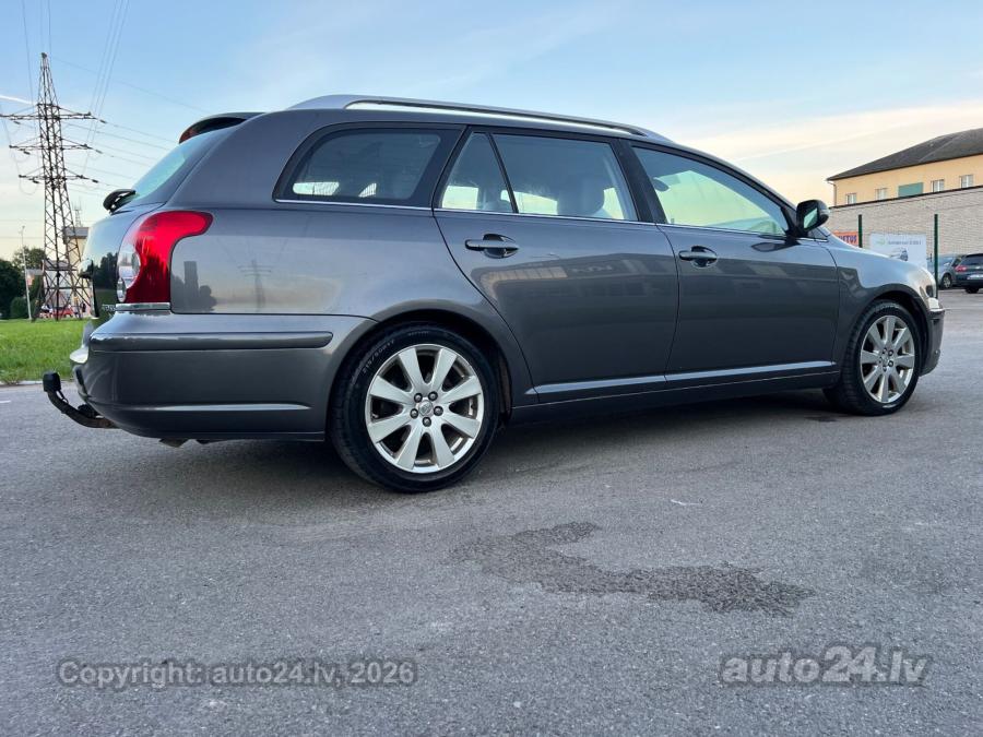 Серый Тойота Авенсис 2008 в Нарва, объемом двигателя 2.00 л и пробегом 315 тыс. км за 1999 €, фото 15 на AUTOMOTO.COM.LV