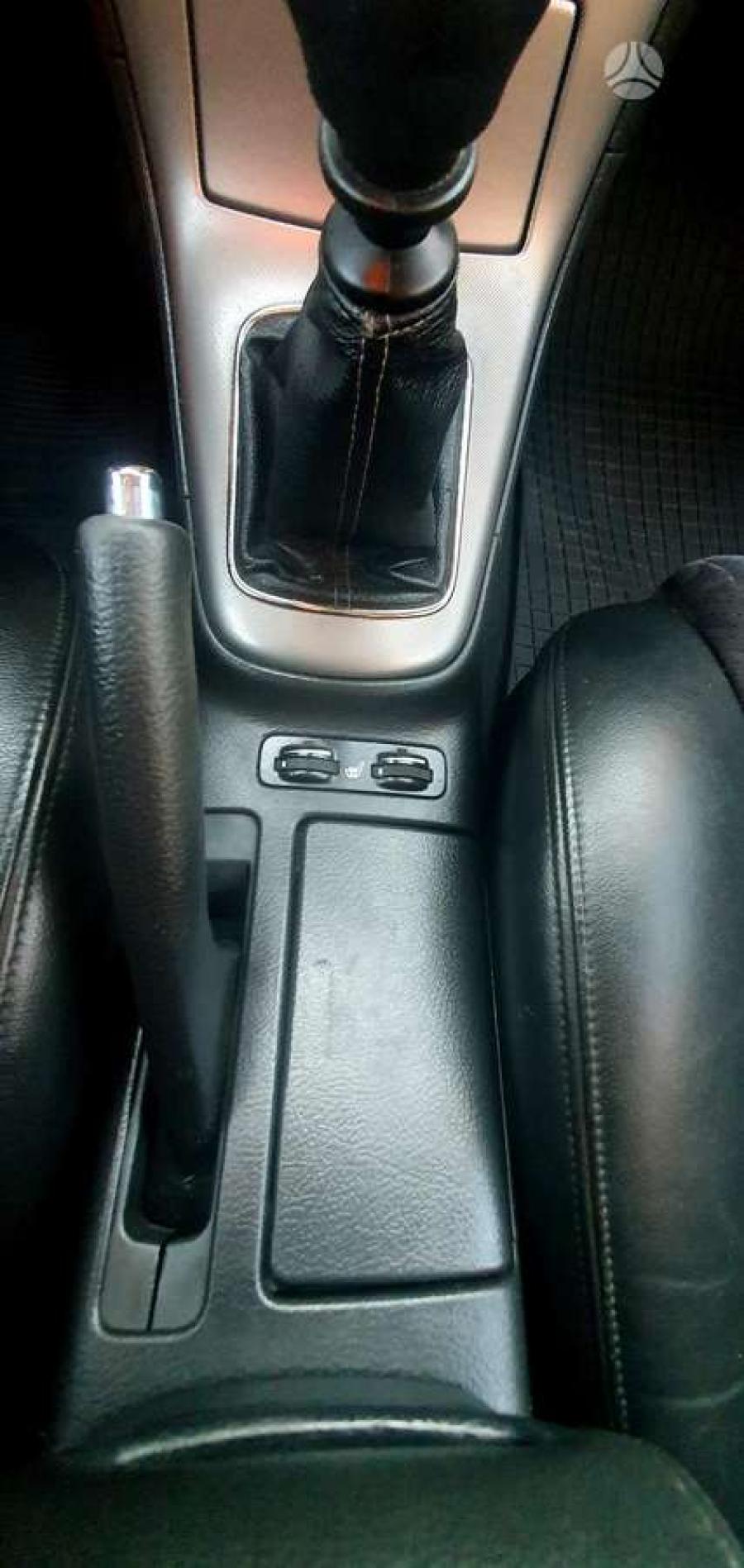 Pelēks Toyota Avensis 2008 Viļņa, ar dzinēja tilpumu 2.23 L un nobraukumu 300 tūkst. km par 1950 €, foto 14 vietnē AUTOMOTO.COM.LV
