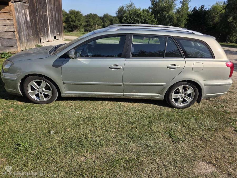 Серый Тойота Авенсис 2008 в Арёгала, объемом двигателя 1.79 л и пробегом 180 тыс. км за 1500 €, фото 4 на AUTOMOTO.COM.LV