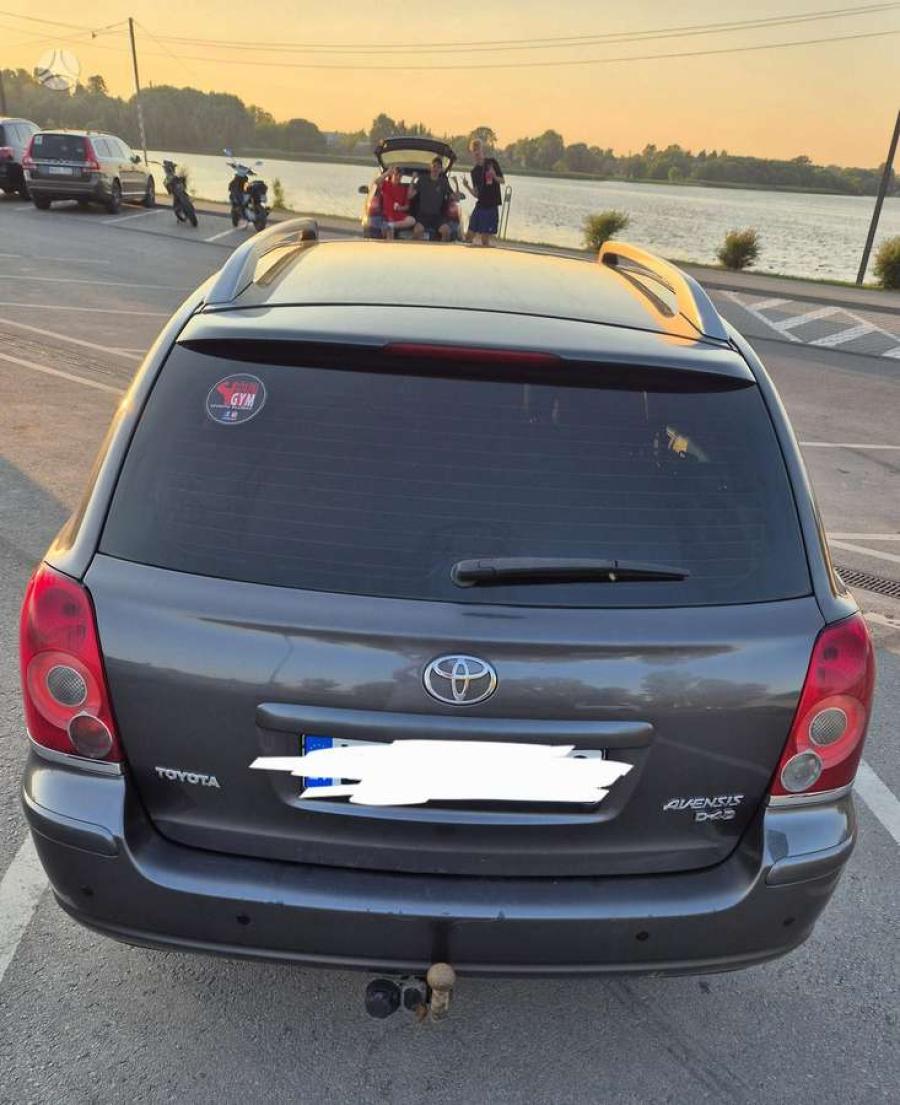 Pelēks Toyota Avensis 2008 Šauļi, ar dzinēja tilpumu 2.00 L un nobraukumu 292 tūkst. km par 2600 €, foto 5 vietnē AUTOMOTO.COM.LV