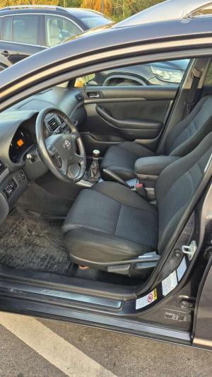 Pelēks Toyota Avensis 2008 Šauļi, ar dzinēja tilpumu 2.00 L un nobraukumu 292 tūkst. km par 2600 €, foto 7 vietnē AUTOMOTO.COM.LV