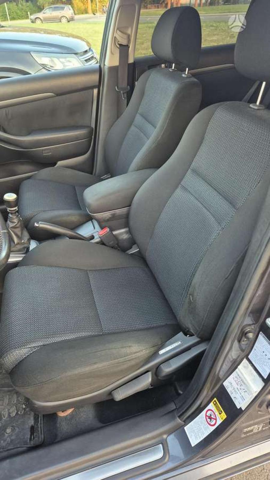 Pelēks Toyota Avensis 2008 Šauļi, ar dzinēja tilpumu 2.00 L un nobraukumu 292 tūkst. km par 2600 €, foto 8 vietnē AUTOMOTO.COM.LV