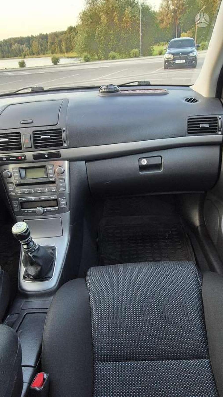 Pelēks Toyota Avensis 2008 Šauļi, ar dzinēja tilpumu 2.00 L un nobraukumu 292 tūkst. km par 2600 €, foto 12 vietnē AUTOMOTO.COM.LV