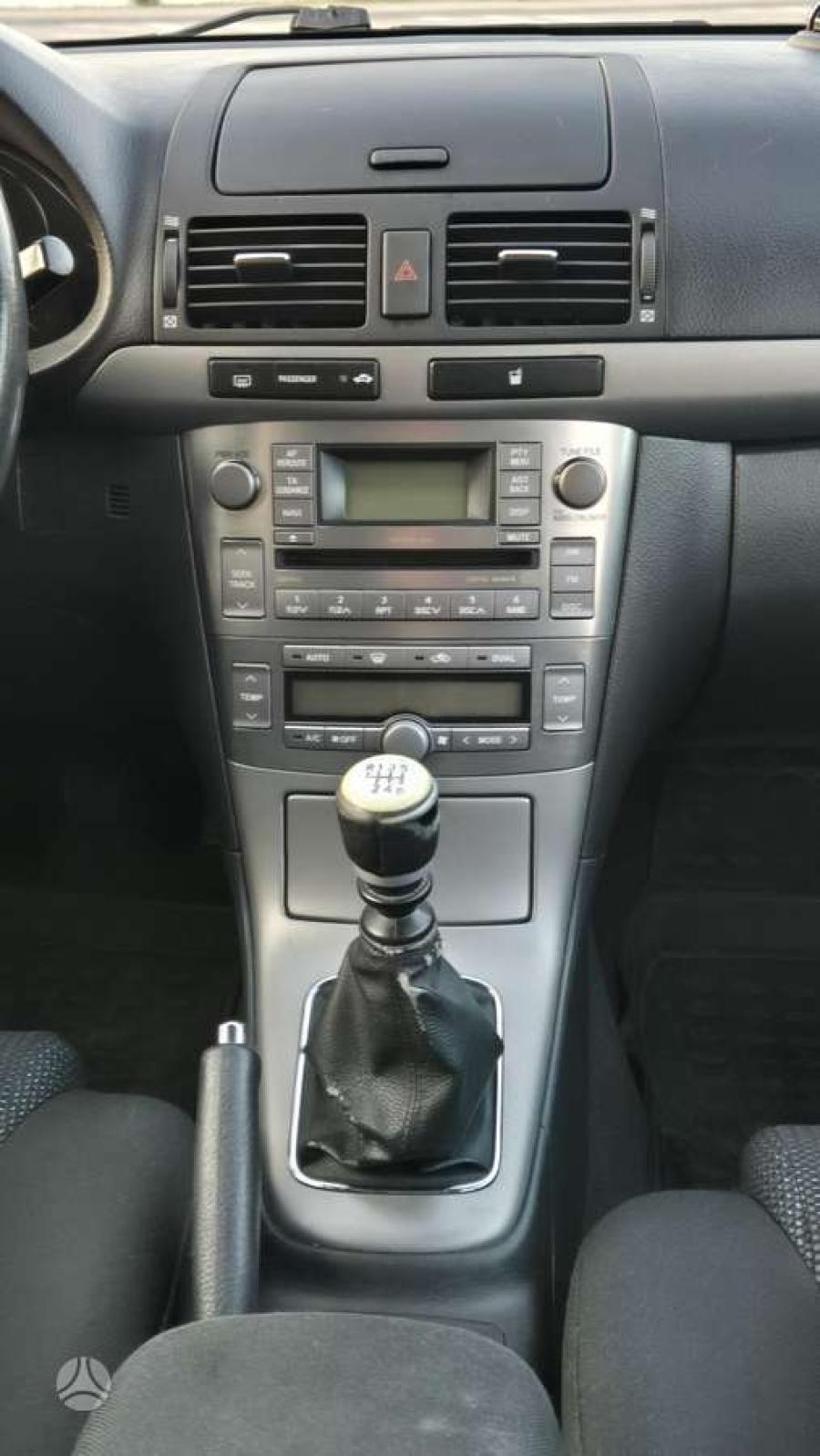 Pelēks Toyota Avensis 2008 Šauļi, ar dzinēja tilpumu 2.00 L un nobraukumu 292 tūkst. km par 2600 €, foto 14 vietnē AUTOMOTO.COM.LV