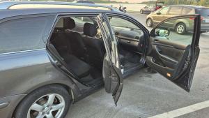 Pelēks Toyota Avensis 2008 Šauļi, ar dzinēja tilpumu 2.00 L un nobraukumu 292 tūkst. km par 2600 €, foto 20 vietnē AUTOMOTO.COM.LV