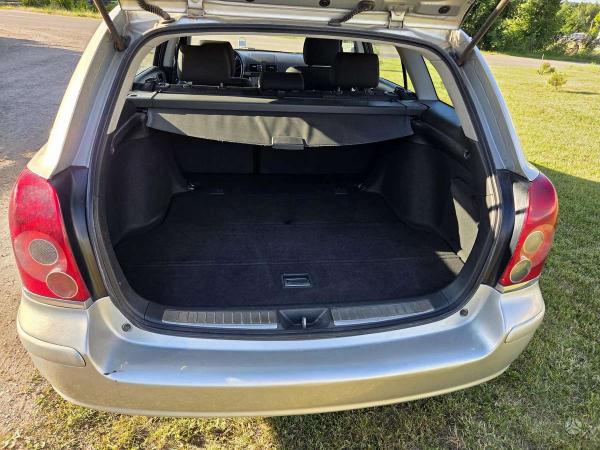 Grey Toyota Avensis 2008 in Vilnius, with an engine capacity of 2.23 L and mileage of 342 thousand km for 1750 €, photo 7 on AUTOMOTO.COM.LV