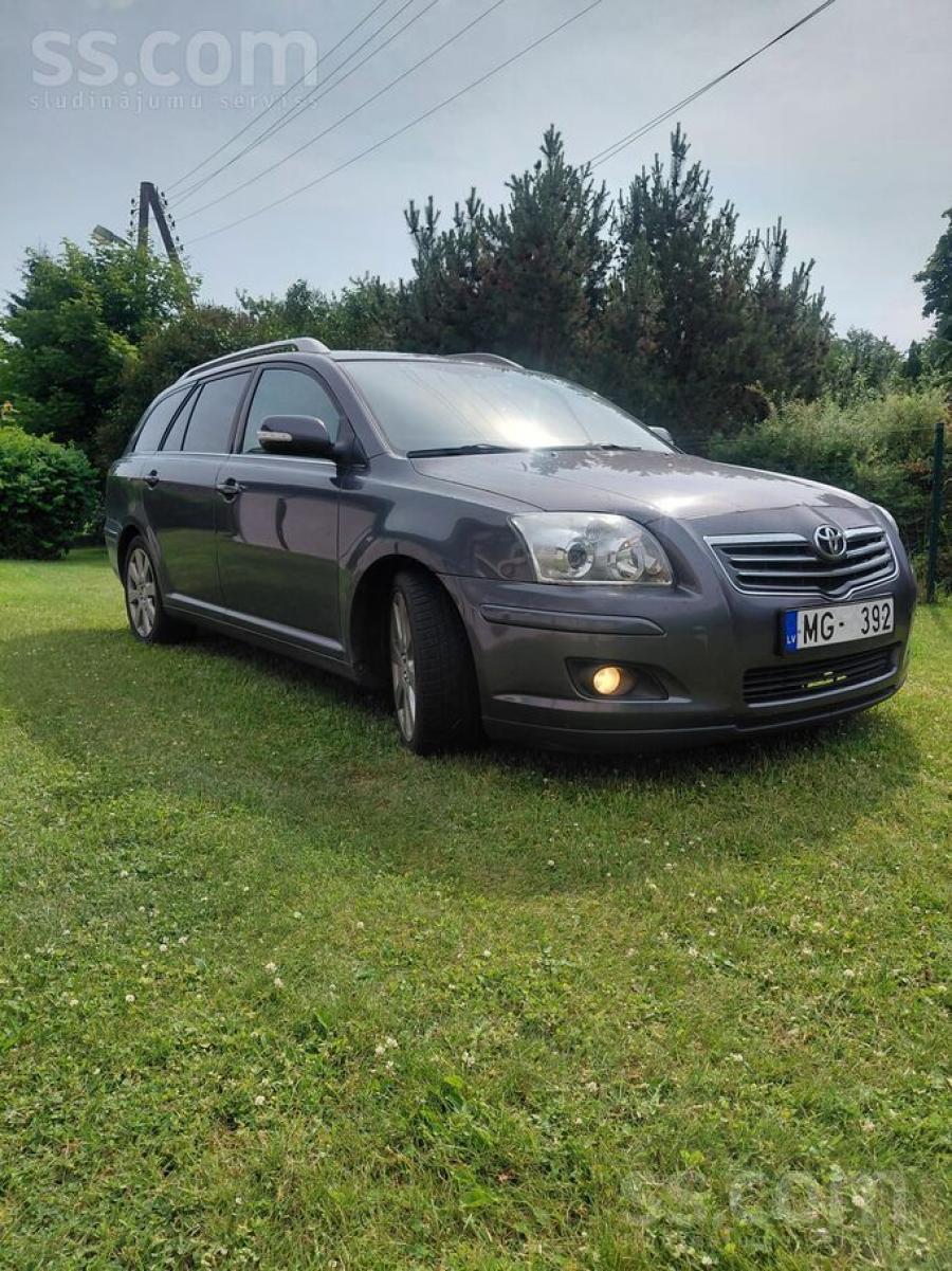 Pelēks Toyota Avensis 2008 Limbaži, ar dzinēja tilpumu 2.00 L un nobraukumu 293 tūkst. km par 2500 €, foto 3 vietnē AUTOMOTO.COM.LV
