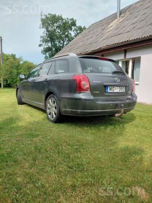 Pelēks Toyota Avensis 2008 Limbaži, ar dzinēja tilpumu 2.00 L un nobraukumu 293 tūkst. km par 2500 €, foto 5 vietnē AUTOMOTO.COM.LV