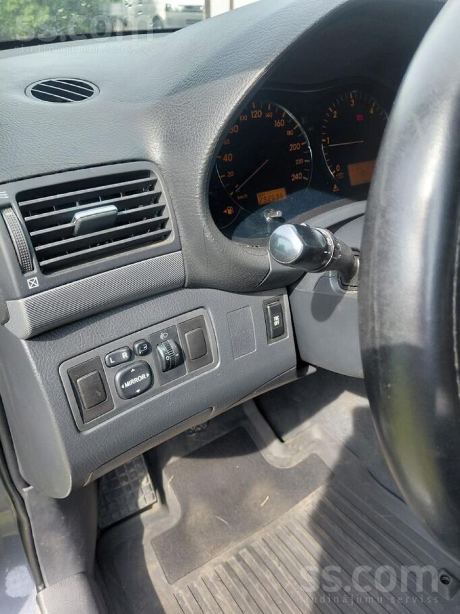 Pelēks Toyota Avensis 2008 Limbaži, ar dzinēja tilpumu 2.00 L un nobraukumu 293 tūkst. km par 2500 €, foto 10 vietnē AUTOMOTO.COM.LV
