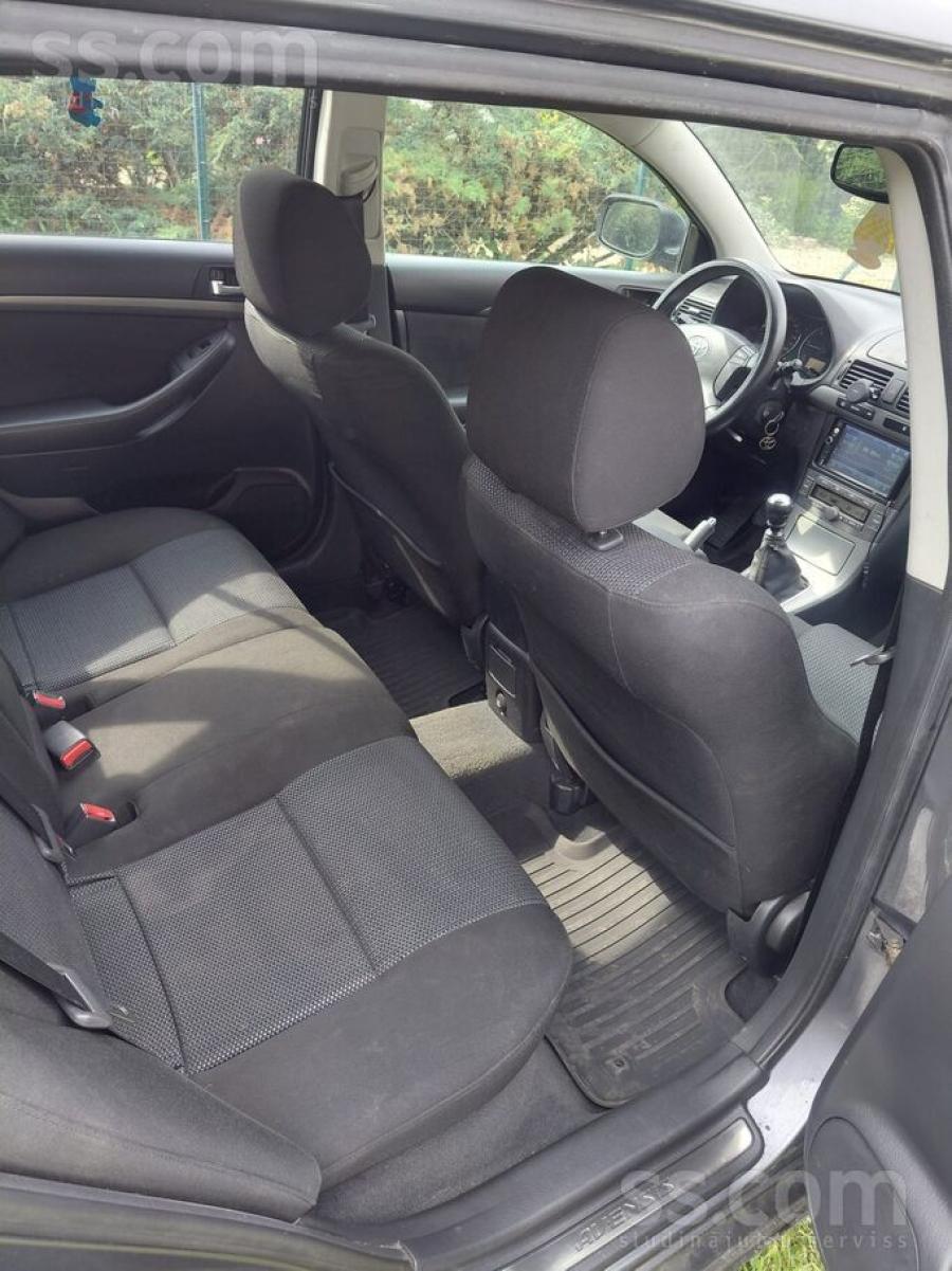 Pelēks Toyota Avensis 2008 Limbaži, ar dzinēja tilpumu 2.00 L un nobraukumu 293 tūkst. km par 2500 €, foto 13 vietnē AUTOMOTO.COM.LV