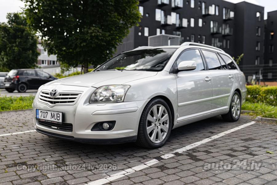 Серый Тойота Авенсис 2008 в Таллин, объемом двигателя 2.40 л и пробегом 218 тыс. км за 2599 €, фото 1 на AUTOMOTO.COM.LV