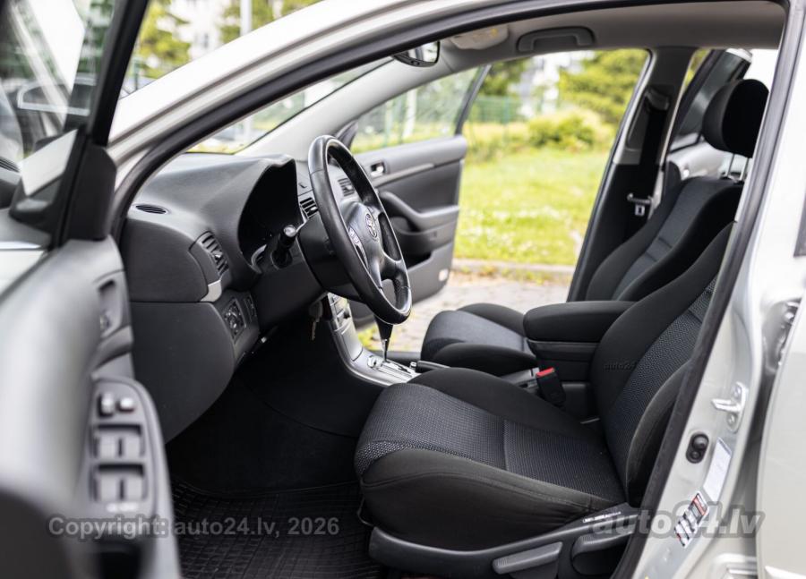 Серый Тойота Авенсис 2008 в Таллин, объемом двигателя 2.40 л и пробегом 218 тыс. км за 2599 €, фото 9 на AUTOMOTO.COM.LV