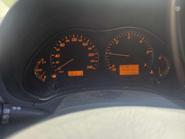 Grey Toyota Avensis 2008 in Vilnius, with an engine capacity of 2.23 L and mileage of 360 thousand km for 1100 €, photo 8 on AUTOMOTO.COM.LV