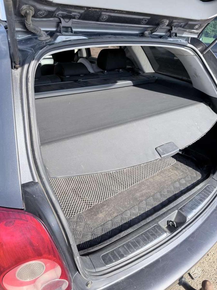 Серый Тойота Авенсис 2008 в Вилкавишкис, объемом двигателя 2.00 л и пробегом 329 тыс. км за 2200 €, фото 14 на AUTOMOTO.COM.LV