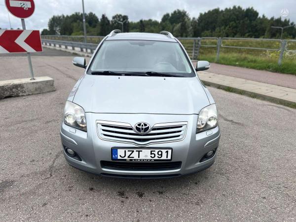 Pelēks Toyota Avensis 2008 Viļņa, ar dzinēja tilpumu 2.23 L un nobraukumu 310 tūkst. km par 2300 €, foto 2 vietnē AUTOMOTO.COM.LV