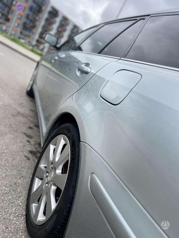 Pelēks Toyota Avensis 2008 Viļņa, ar dzinēja tilpumu 2.23 L un nobraukumu 310 tūkst. km par 2300 €, foto 9 vietnē AUTOMOTO.COM.LV