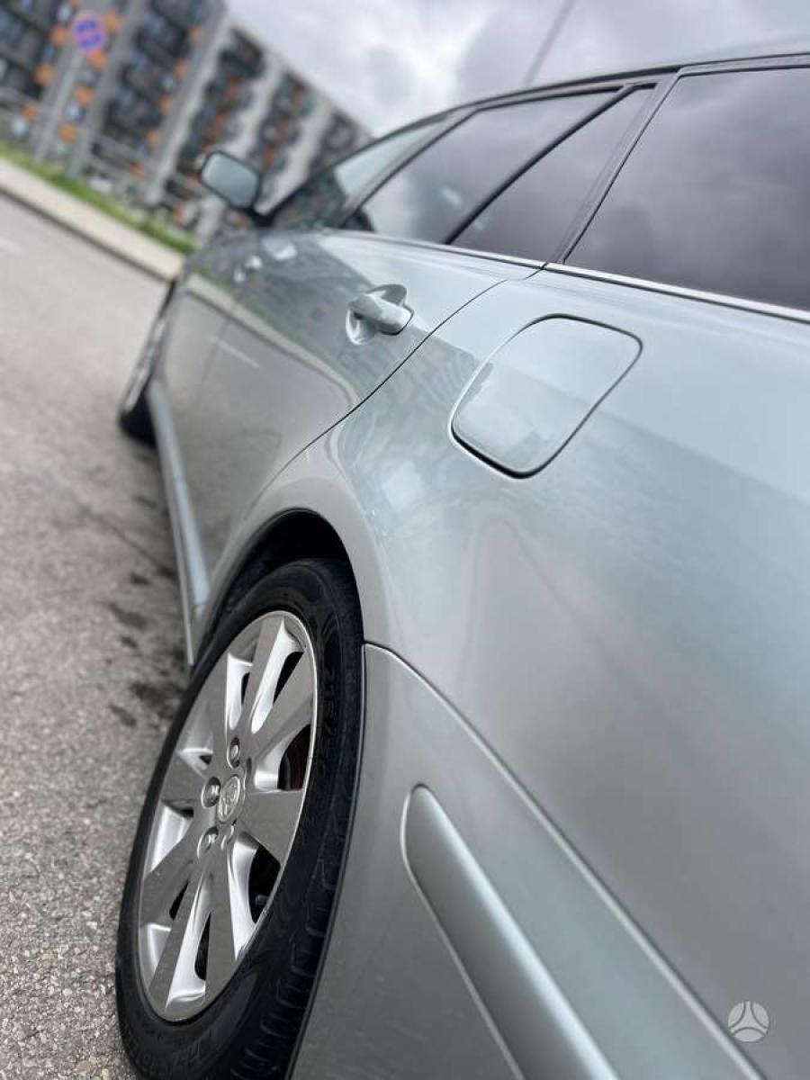 Grey Toyota Avensis 2008 in Vilnius, with an engine capacity of 2.23 L and mileage of 310 thousand km for 2300 €, photo 10 on AUTOMOTO.COM.LV