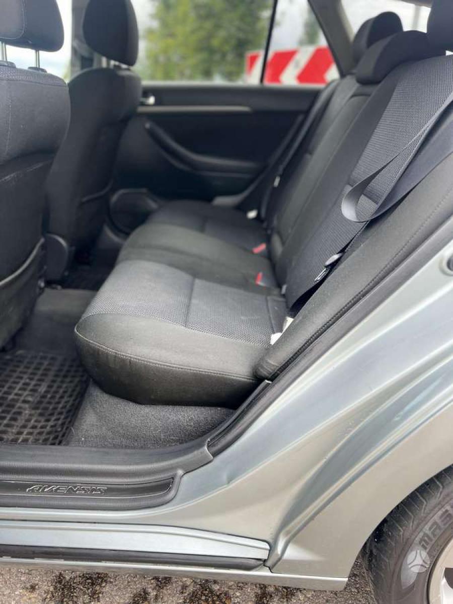 Grey Toyota Avensis 2008 in Vilnius, with an engine capacity of 2.23 L and mileage of 310 thousand km for 2300 €, photo 13 on AUTOMOTO.COM.LV