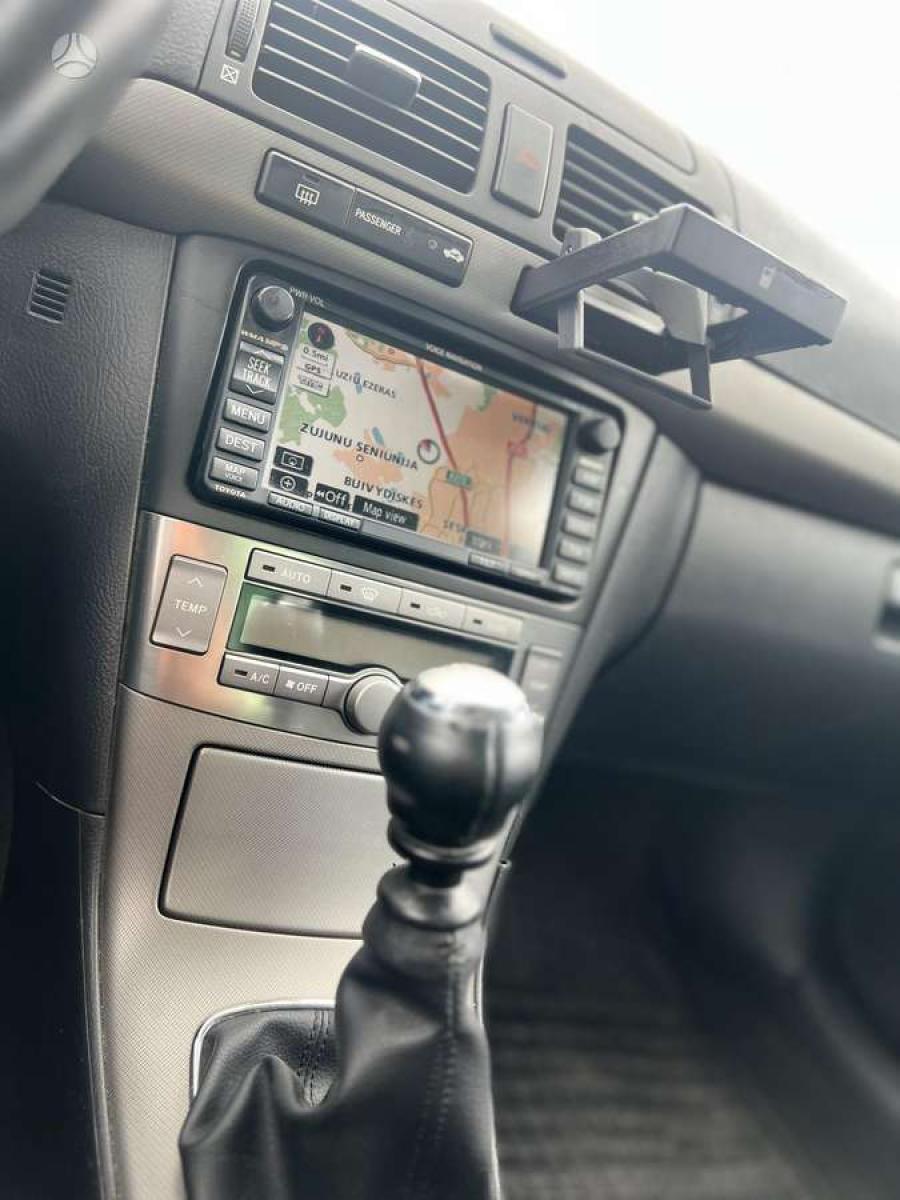 Grey Toyota Avensis 2008 in Vilnius, with an engine capacity of 2.23 L and mileage of 310 thousand km for 2300 €, photo 15 on AUTOMOTO.COM.LV