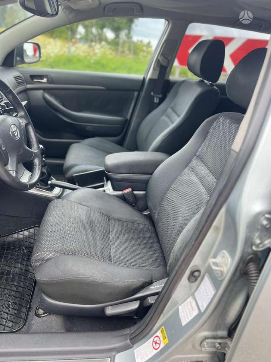 Grey Toyota Avensis 2008 in Vilnius, with an engine capacity of 2.23 L and mileage of 310 thousand km for 2300 €, photo 16 on AUTOMOTO.COM.LV