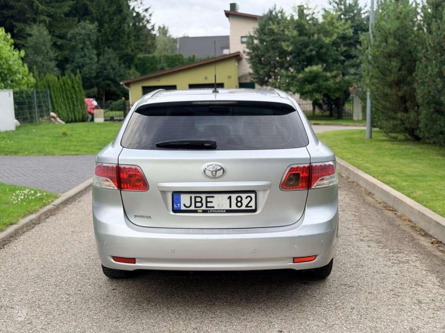 Grey Toyota Avensis 2008 in Vilnius, with an engine capacity of 2.00 L and mileage of 270 thousand km for 2650 €, photo 6 on AUTOMOTO.COM.LV