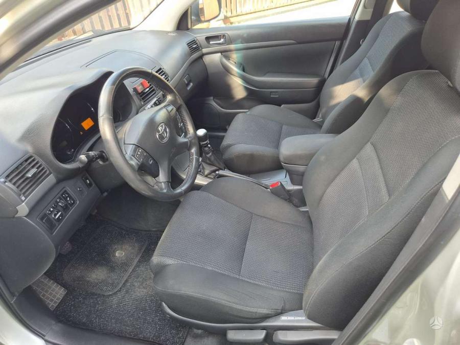 Grey Toyota Avensis 2008 in Vilnius, with an engine capacity of 2.00 L and mileage of 251 thousand km for 1700 €, photo 8 on AUTOMOTO.COM.LV