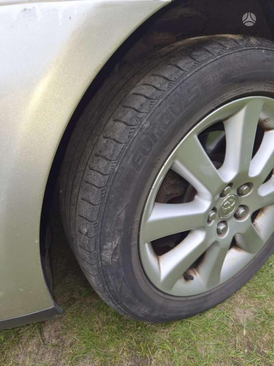 Grey Toyota Avensis 2008 in Vilnius, with an engine capacity of 2.00 L and mileage of 251 thousand km for 1700 €, photo 17 on AUTOMOTO.COM.LV