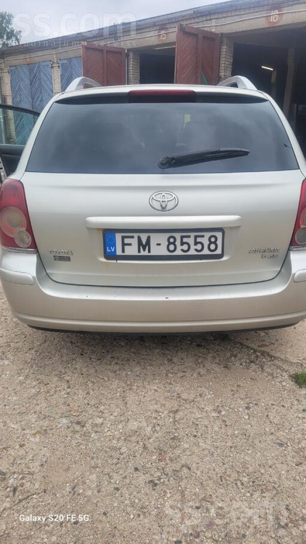Grey Toyota Avensis 2008 in Riga, with an engine capacity of 2.00 L and mileage of 405 thousand km for 2100 €, photo 1 on AUTOMOTO.COM.LV