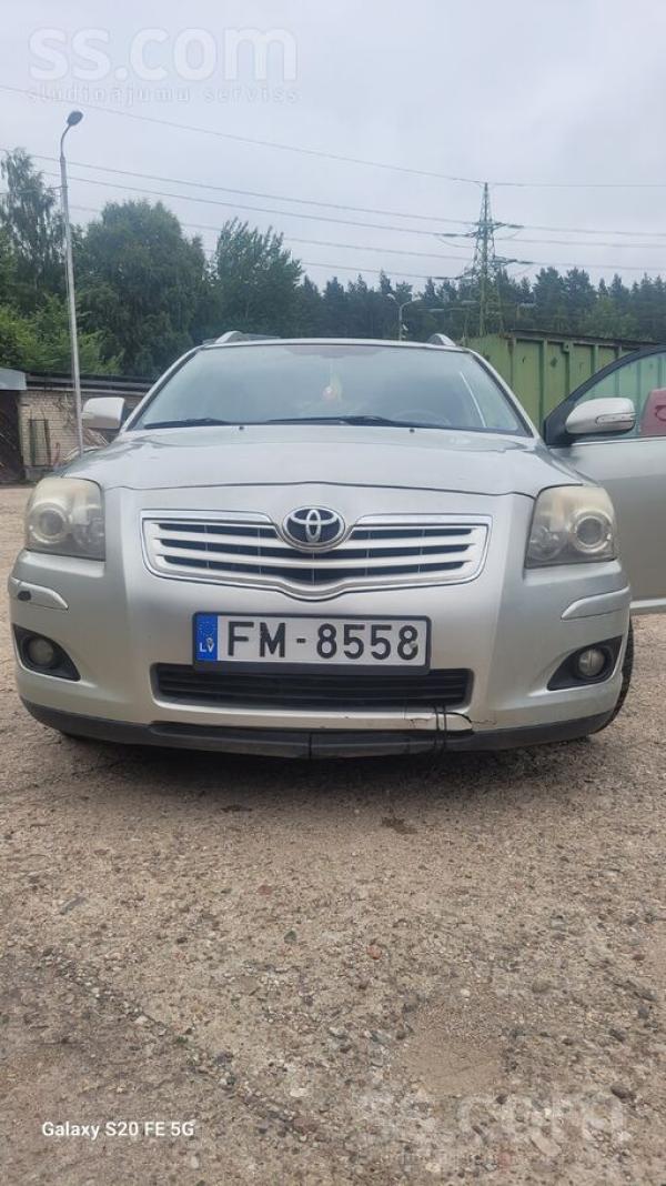 Grey Toyota Avensis 2008 in Riga, with an engine capacity of 2.00 L and mileage of 405 thousand km for 2100 €, photo 4 on AUTOMOTO.COM.LV