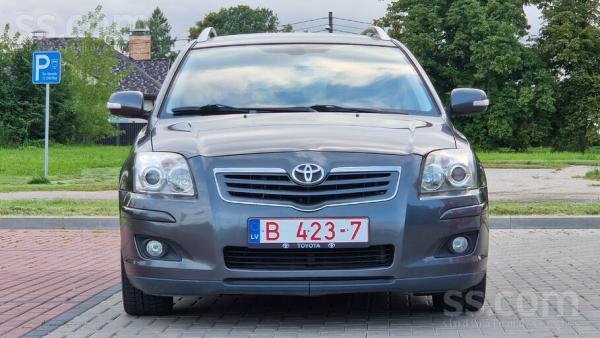 Grey Toyota Avensis 2008 in Jelgava, with an engine capacity of 2.00 L and mileage of 305 thousand km for 1590 €, photo 3 on AUTOMOTO.COM.LV