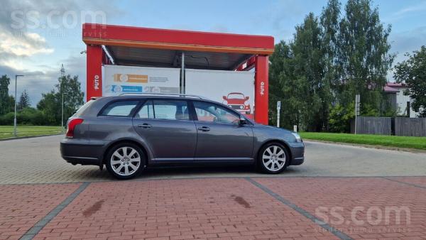 Grey Toyota Avensis 2008 in Jelgava, with an engine capacity of 2.00 L and mileage of 305 thousand km for 1590 €, photo 8 on AUTOMOTO.COM.LV