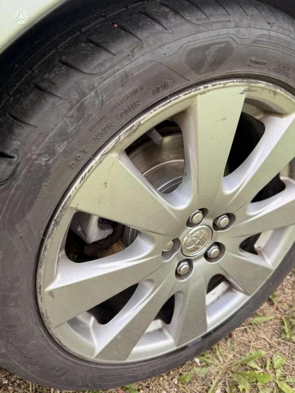 Pelēks Toyota Avensis 2008 Viļņa, ar dzinēja tilpumu 2.00 L un nobraukumu 326 tūkst. km par 2399 €, foto 10 vietnē AUTOMOTO.COM.LV