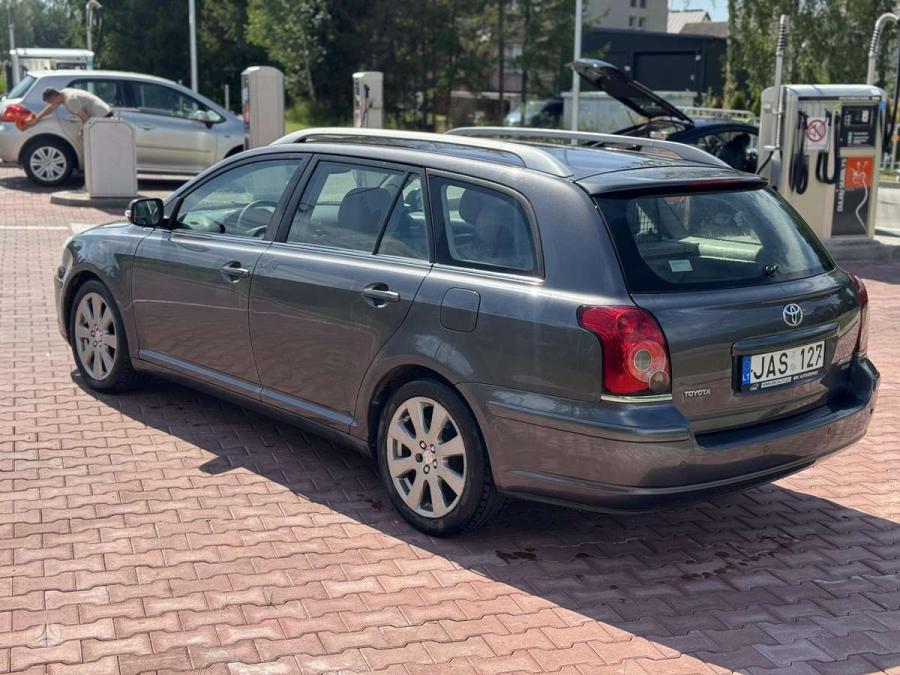 Серый Тойота Авенсис 2008 в Вильнюс, объемом двигателя 2.00 л и пробегом 330 тыс. км за 1350 €, фото 3 на AUTOMOTO.COM.LV