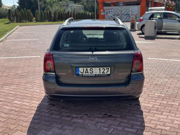 Grey Toyota Avensis 2008 in Vilnius, with an engine capacity of 2.00 L and mileage of 330 thousand km for 1350 €, photo 3 on AUTOMOTO.COM.LV