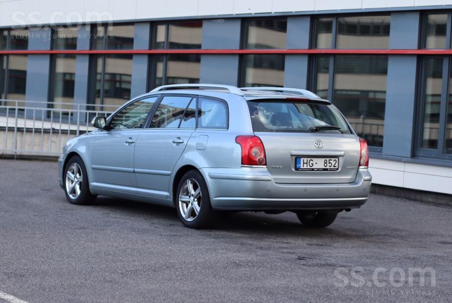 Grey Toyota Avensis 2008 in Riga, with an engine capacity of 2.00 L and mileage of 281 thousand km for 1480 €, photo 5 on AUTOMOTO.COM.LV
