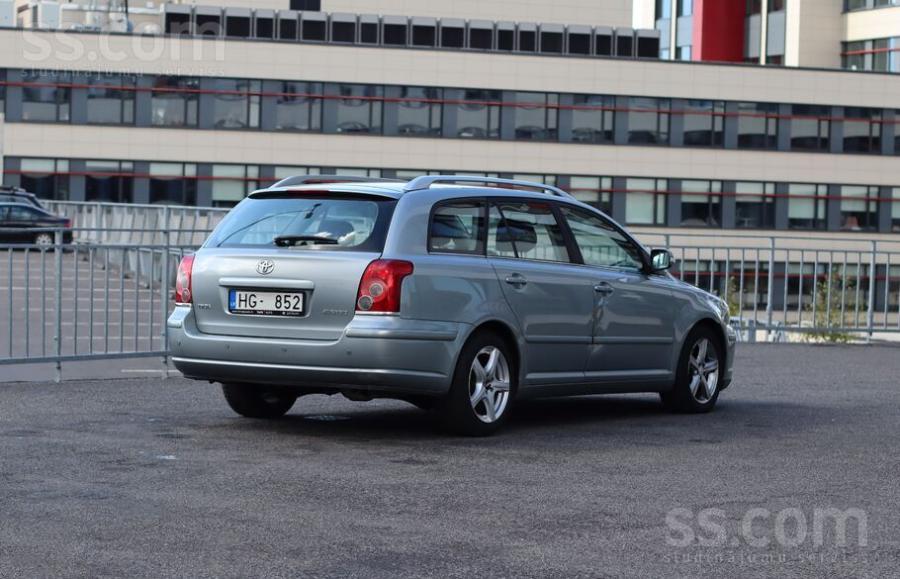 Grey Toyota Avensis 2008 in Riga, with an engine capacity of 2.00 L and mileage of 281 thousand km for 1480 €, photo 7 on AUTOMOTO.COM.LV