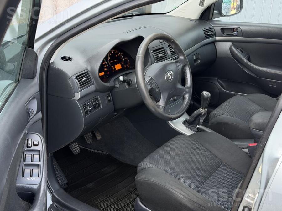Grey Toyota Avensis 2008 in Riga, with an engine capacity of 2.00 L and mileage of 281 thousand km for 1480 €, photo 8 on AUTOMOTO.COM.LV