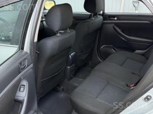Grey Toyota Avensis 2008 in Riga, with an engine capacity of 2.00 L and mileage of 281 thousand km for 1480 €, photo 10 on AUTOMOTO.COM.LV