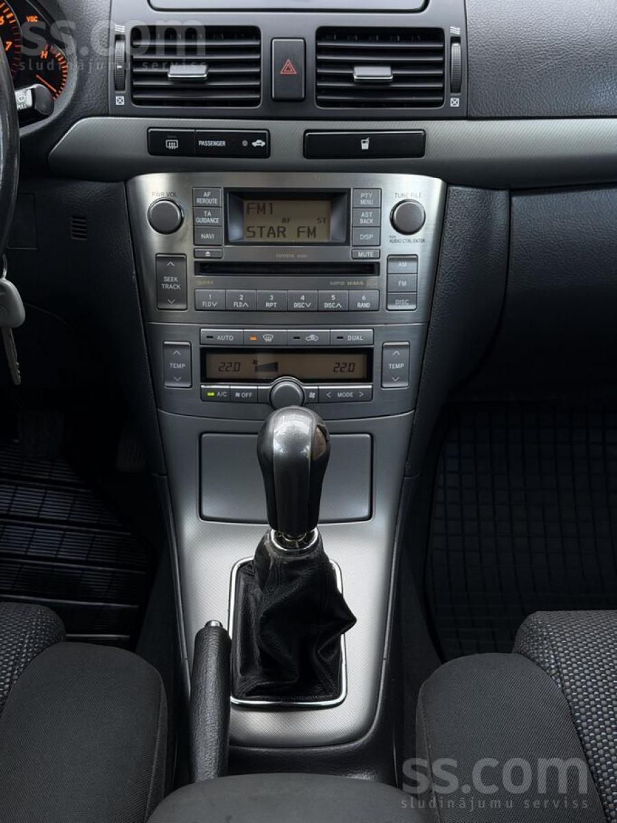 Grey Toyota Avensis 2008 in Riga, with an engine capacity of 2.00 L and mileage of 281 thousand km for 1480 €, photo 13 on AUTOMOTO.COM.LV