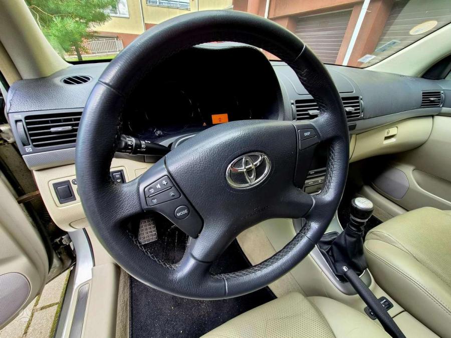 Grey Toyota Avensis 2008 in Vilnius, with an engine capacity of 2.00 L and mileage of 209 thousand km for 3750 €, photo 12 on AUTOMOTO.COM.LV