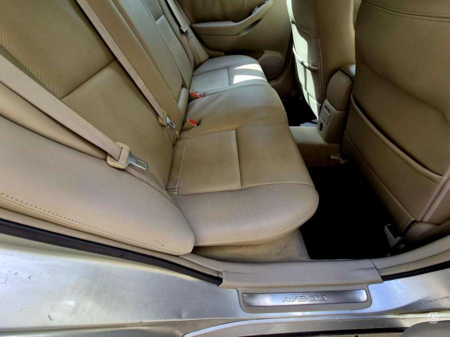 Grey Toyota Avensis 2008 in Vilnius, with an engine capacity of 2.00 L and mileage of 209 thousand km for 3750 €, photo 24 on AUTOMOTO.COM.LV
