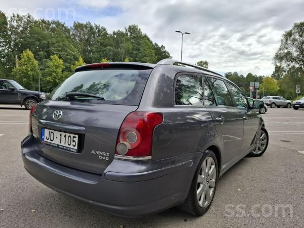 Тойота Авенсис 2008 в Рига на AUTOMOTO.COM.LV Серый Тойота Авенсис 2008 в Рига, объемом двигателя 2.20 л и пробегом 280 тыс. км за 1550 €, фото 5 на AUTOMOTO.COM.LV
