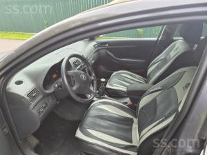 Серый Тойота Авенсис 2008 в Рига, объемом двигателя 2.00 л и пробегом 271 тыс. км за 1600 €, фото 4 на AUTOMOTO.COM.LV