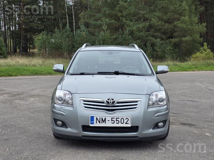 Pelēks Toyota Avensis 2008 Rīga, ar dzinēja tilpumu 2.00 L un nobraukumu 326 tūkst. km par 1600 €, foto 5 vietnē AUTOMOTO.COM.LV