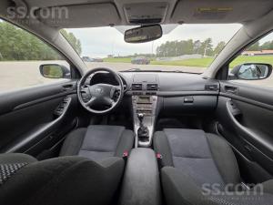 Pelēks Toyota Avensis 2008 Rīga, ar dzinēja tilpumu 2.00 L un nobraukumu 326 tūkst. km par 1600 €, foto 7 vietnē AUTOMOTO.COM.LV