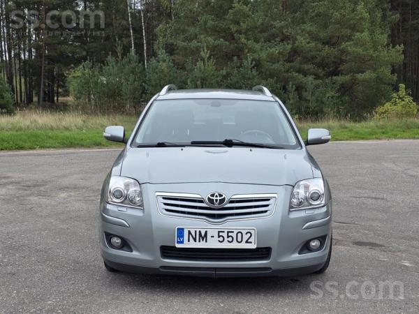 Pelēks Toyota Avensis 2008 Rīga, ar dzinēja tilpumu 2.00 L un nobraukumu 326 tūkst. km par 1600 €, foto 5 vietnē AUTOMOTO.COM.LV