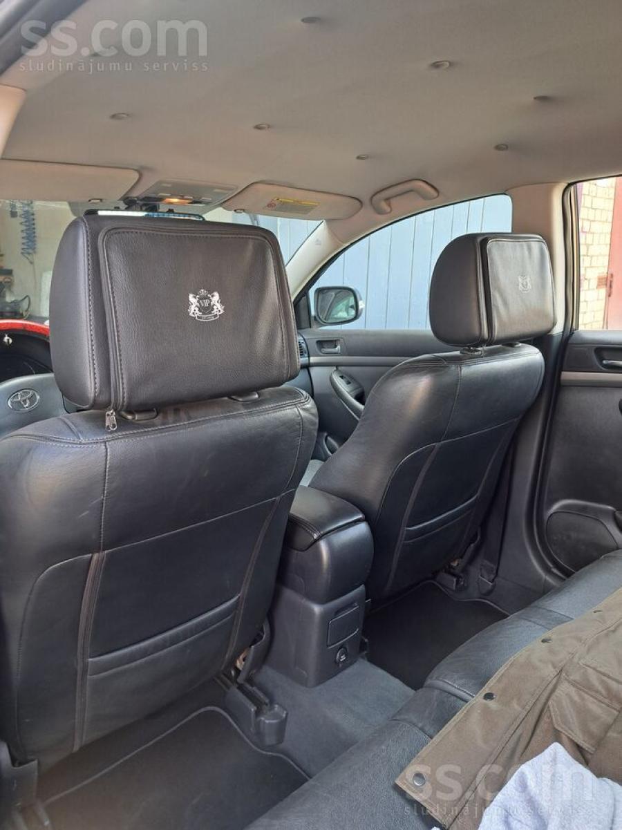 Pelēks Toyota Avensis 2008 Daugavpils, ar dzinēja tilpumu 2.00 L un nobraukumu 280 tūkst. km par 2500 €, foto 11 vietnē AUTOMOTO.COM.LV