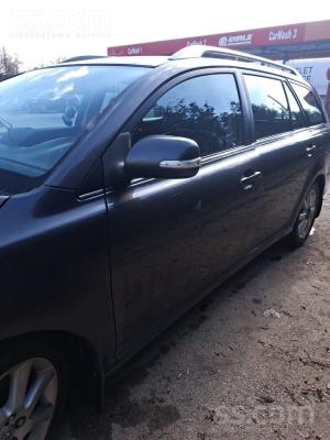Pelēks Toyota Avensis 2008 Daugavpils, ar dzinēja tilpumu 2.00 L un nobraukumu 280 tūkst. km par 2500 €, foto 12 vietnē AUTOMOTO.COM.LV