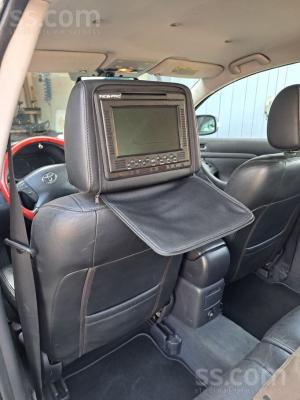 Pelēks Toyota Avensis 2008 Daugavpils, ar dzinēja tilpumu 2.00 L un nobraukumu 280 tūkst. km par 2500 €, foto 15 vietnē AUTOMOTO.COM.LV